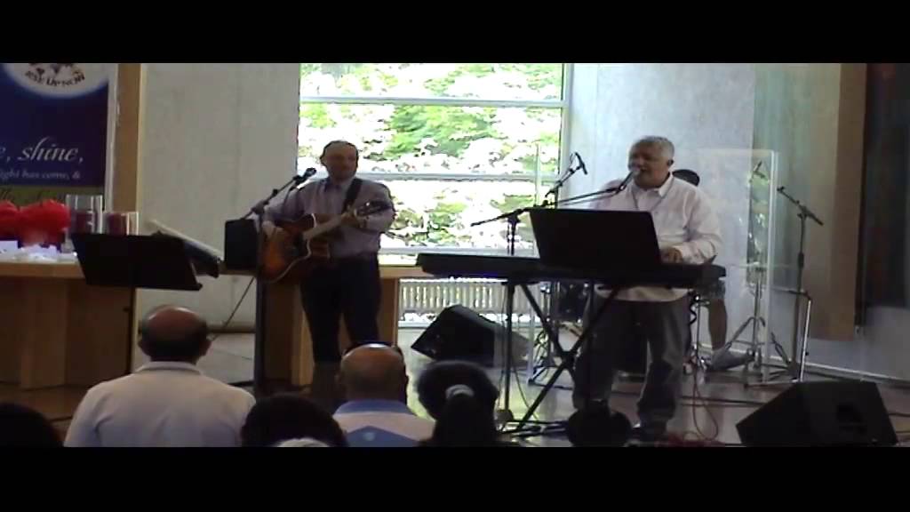 May 16, 2015 Fouad Youssef Praise & Worship @RiseUp Now 2015 - YouTube