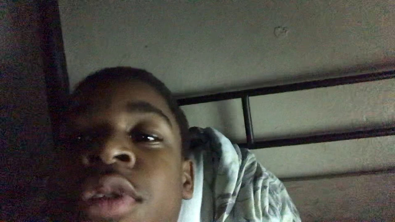 Watching Preston little brother play fortnite for vbucks( he is op in ...