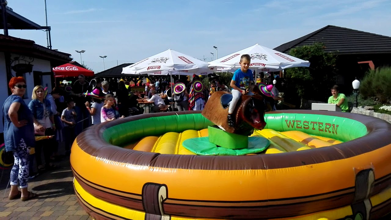Byk rodeo - dmuchance.co Atrakcje dla dzieci i dorosłych - YouTube