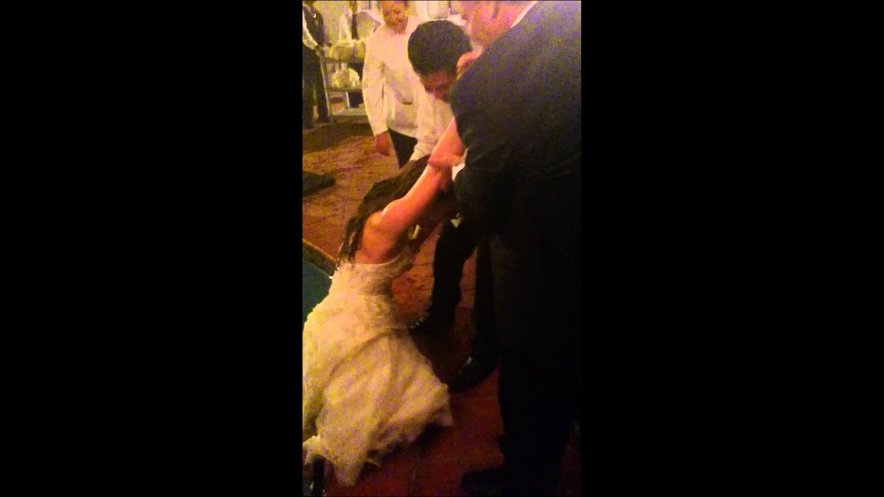 Bride jumps in pool after groom! - YouTube