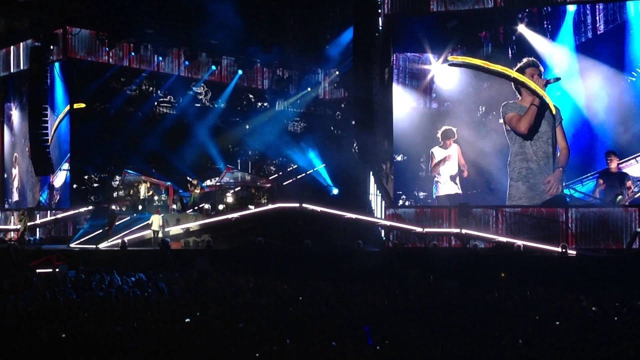 Strong - One Direction - WWA Tour Tampa 10/3/14 - YouTube