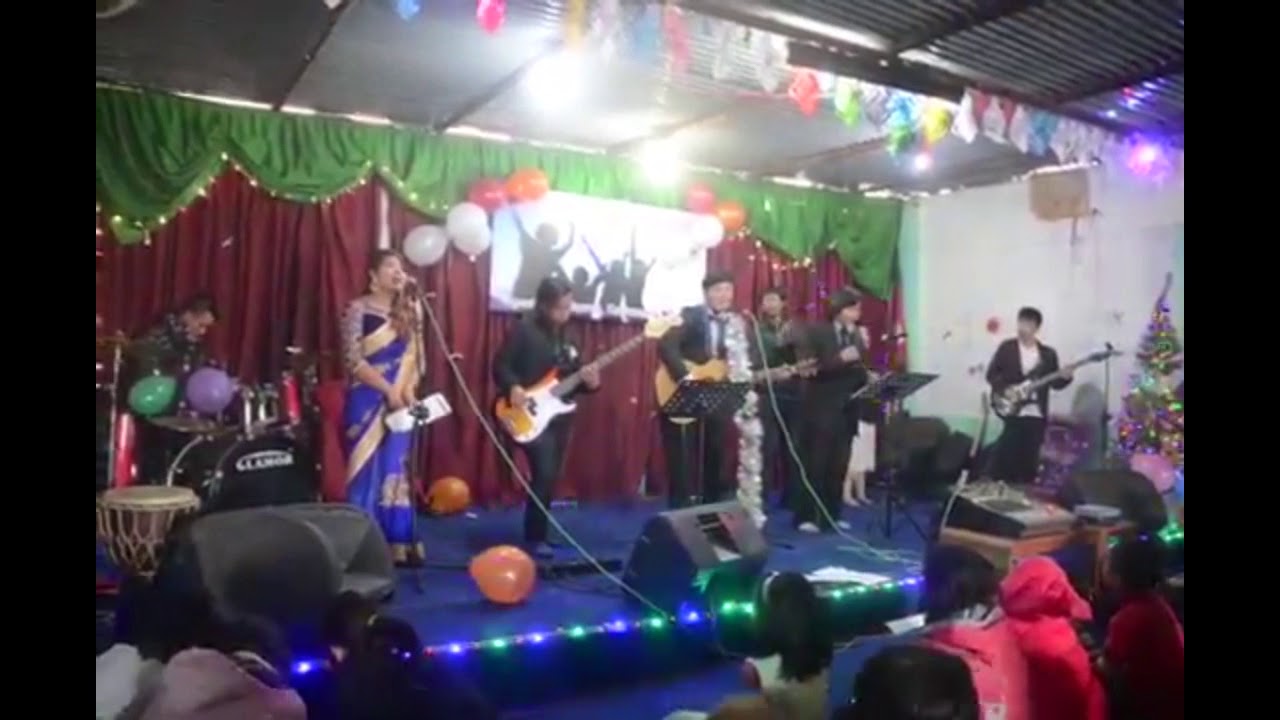 Bhedi goth charda ni charda-भेंड़ी गोठ चर्दा नि चर्दा-Nepali Christmas ...