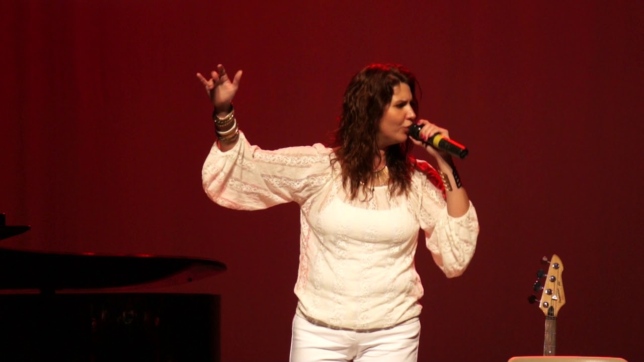 Eddy Calderon presenta a Arlin Alvarez"Amor imposible" - YouTube