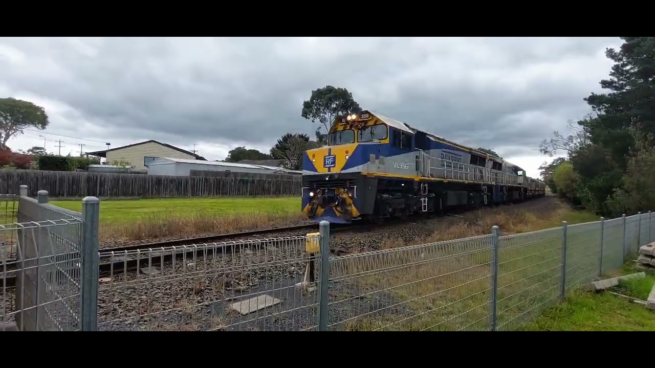 Aussie Freight & much more! Driving along the Stony Point line with ...