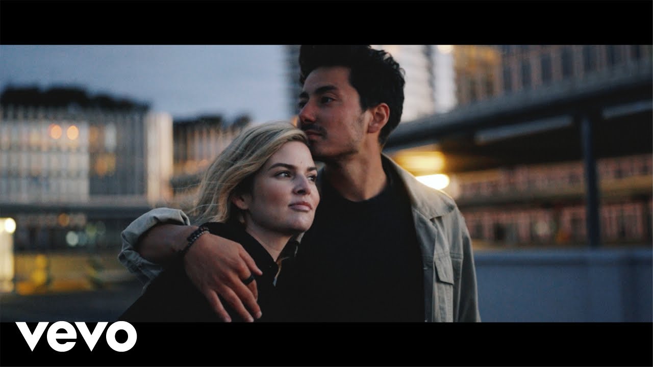 Mirai - Vlci (Official Music Video) - YouTube