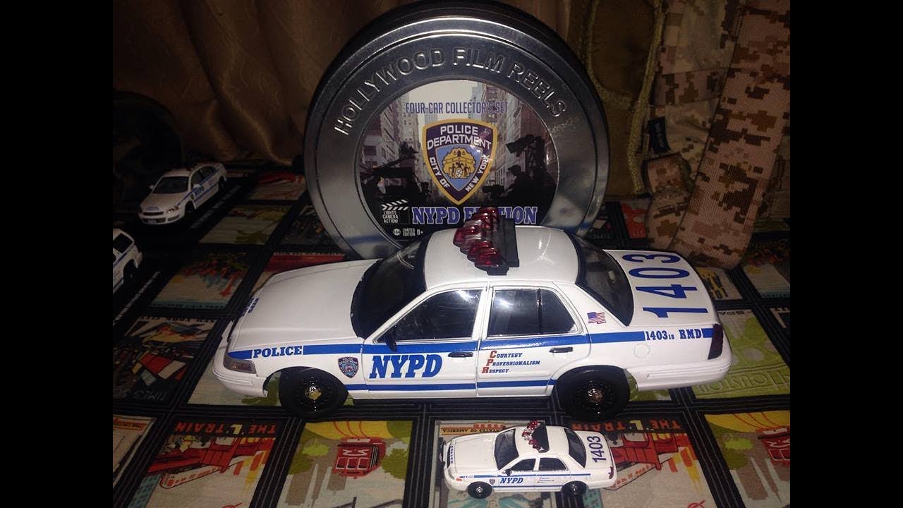 Custom 1/18 Greenlight Ford CVPI (NYPD) with Light and Sound. - YouTube