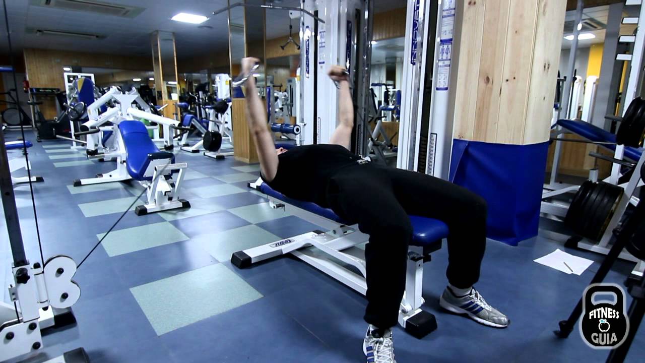 PECHO aperturas planas polea baja - YouTube