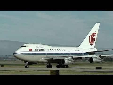 Air China Boeing 747 SP - YouTube