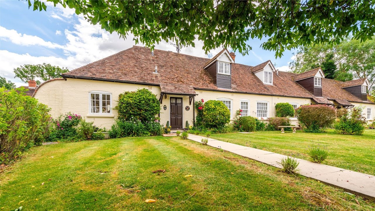 10 Wavendon House Drive | Wavendon, Buckinghamshire - YouTube