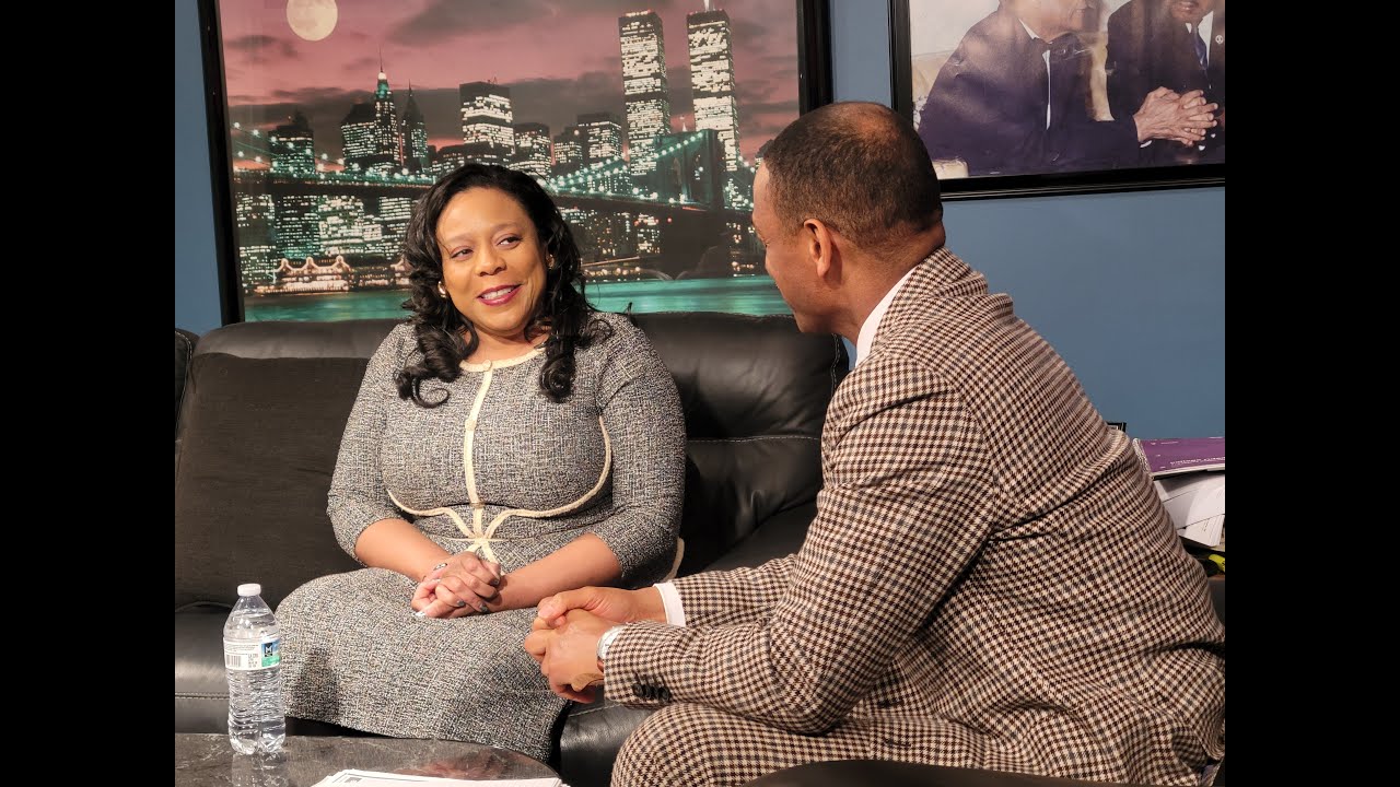 The Munir Muhammad Show (MM2976) - Meet the New Cook County Clerk ...