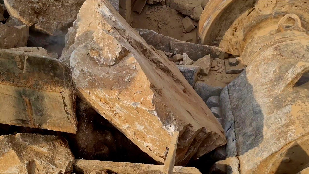 Next Level Stone Crushing | Giant Rock Got Stuck | Best Rock Crushing ...