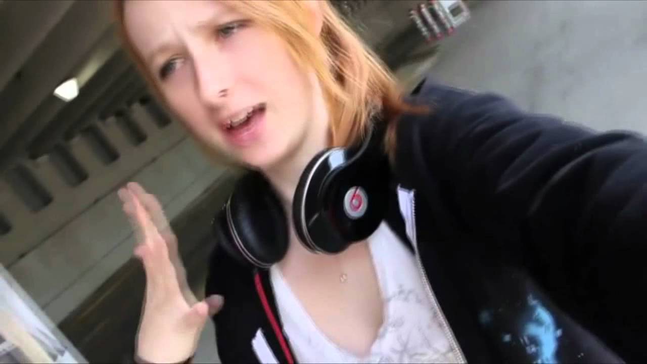 MeekaKitty singing-Vlog out and about - YouTube Music