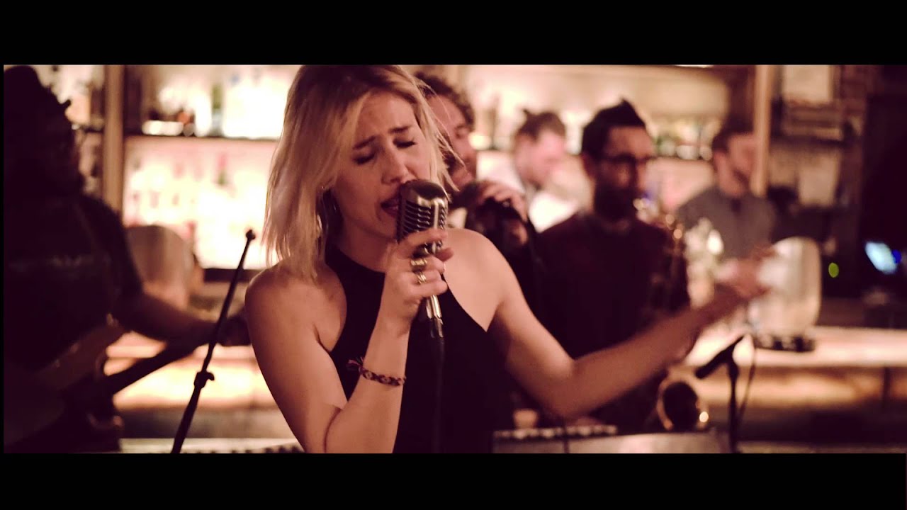 Lucy Mae Sunday singing Robyn - YouTube