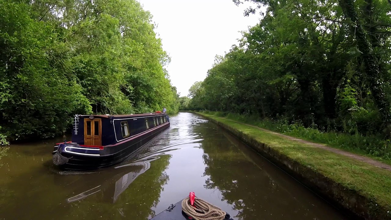 Slow TV: Narrowboat journey from Norbury Wharf Southbound - YouTube