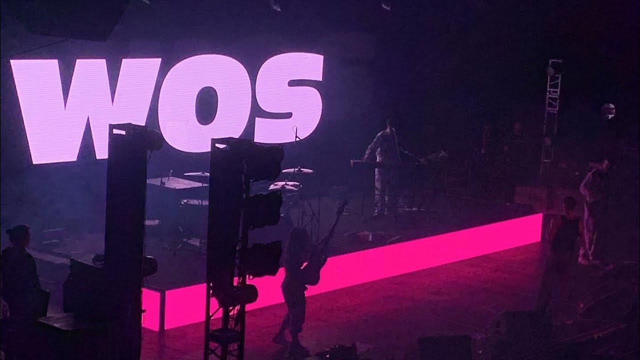 MELÓN VINO - WOS / Concierto Chile 2022 - YouTube