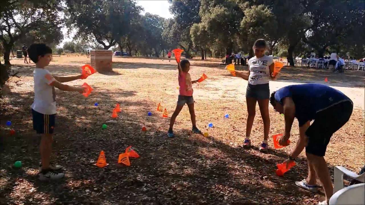 Jugando con conos - YouTube