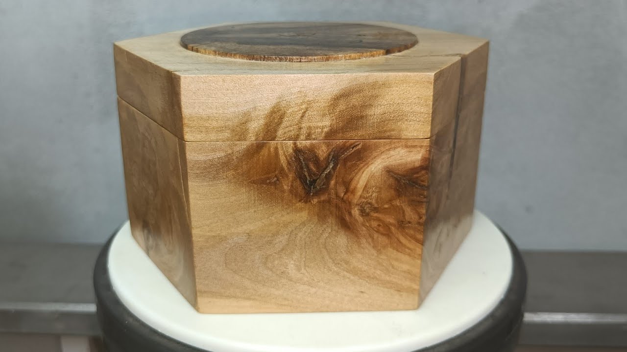 Hexagonal box from pallet cube - Woodturning - YouTube