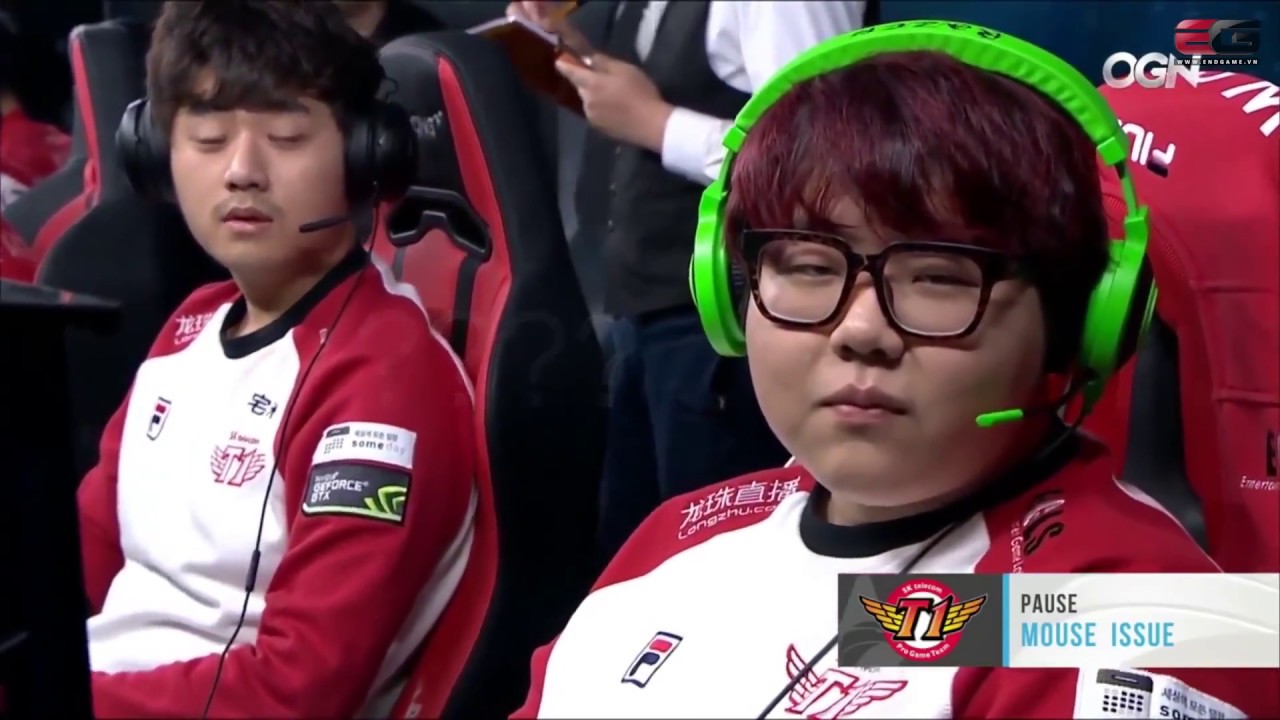 Những khoảng khắc lầy cùng team SKT Faker Huni Bang Worl Kkoma - YouTube