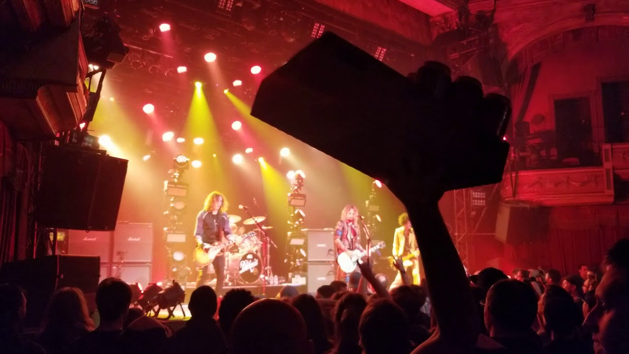 The Darkness, Open Fire, live at Corona Theater, April 17, 2018 - YouTube