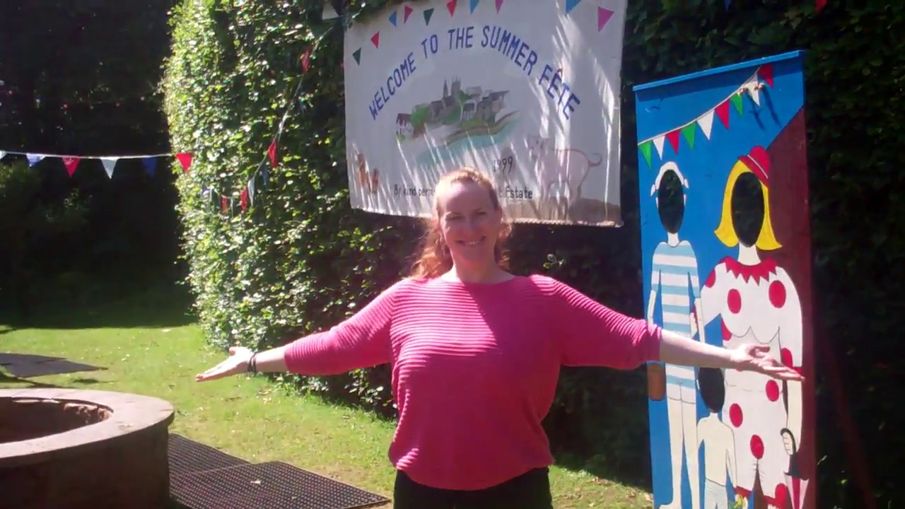 A BSL signed introduction to House and Garden at The Watermill Theatre ...