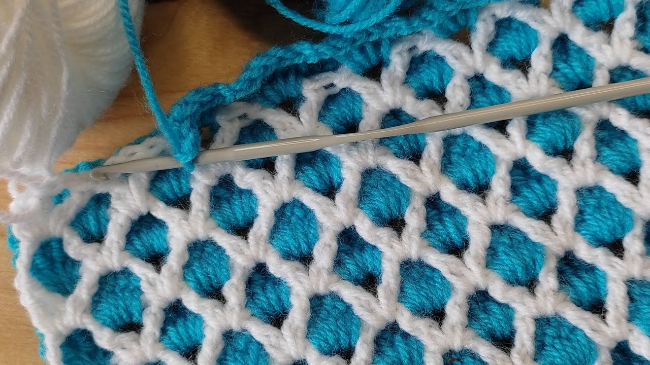 Amazingly beautiful two color crochet pattern through the mesh/ AMAZING ...