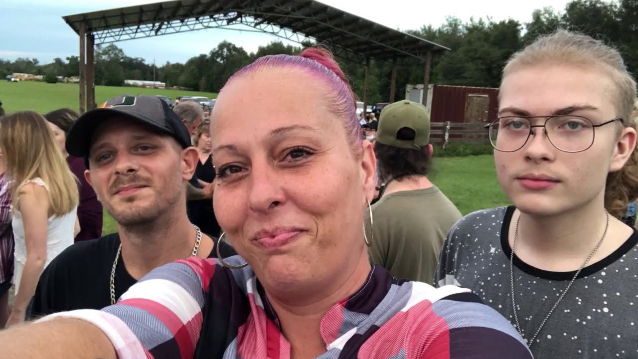 OUR TRIP TO THE KIRBY FAMILY FARM FOR THE (SCARY TRAIN) - YouTube