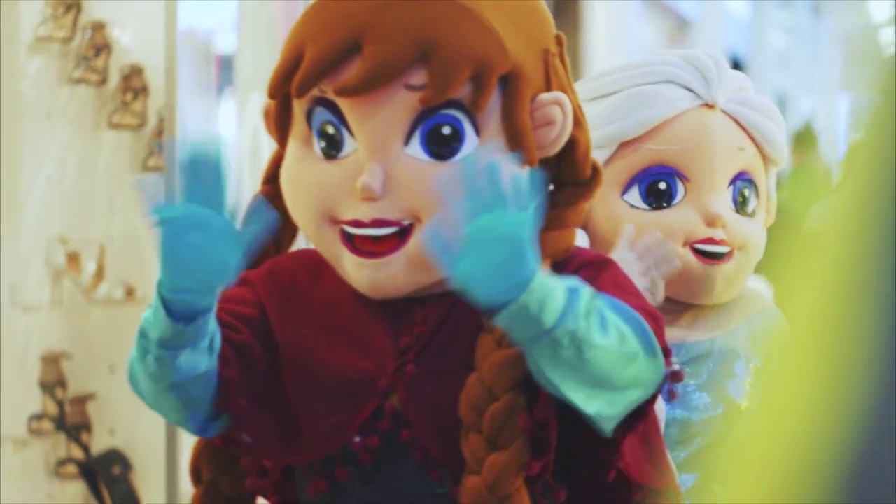 Largest gathering of people dressed as snowmen: Newry breaks Guinness ...