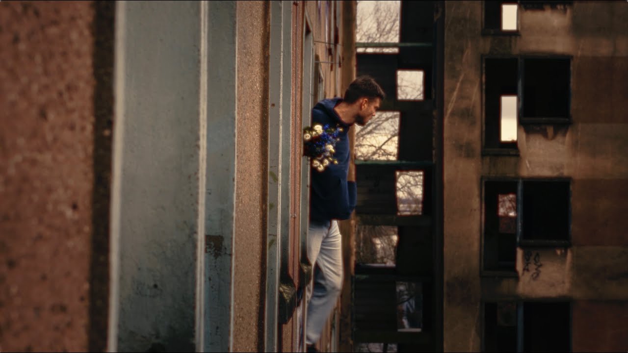 Pavelo & Schnell - Undercover (Offizieller Visualizer) - YouTube