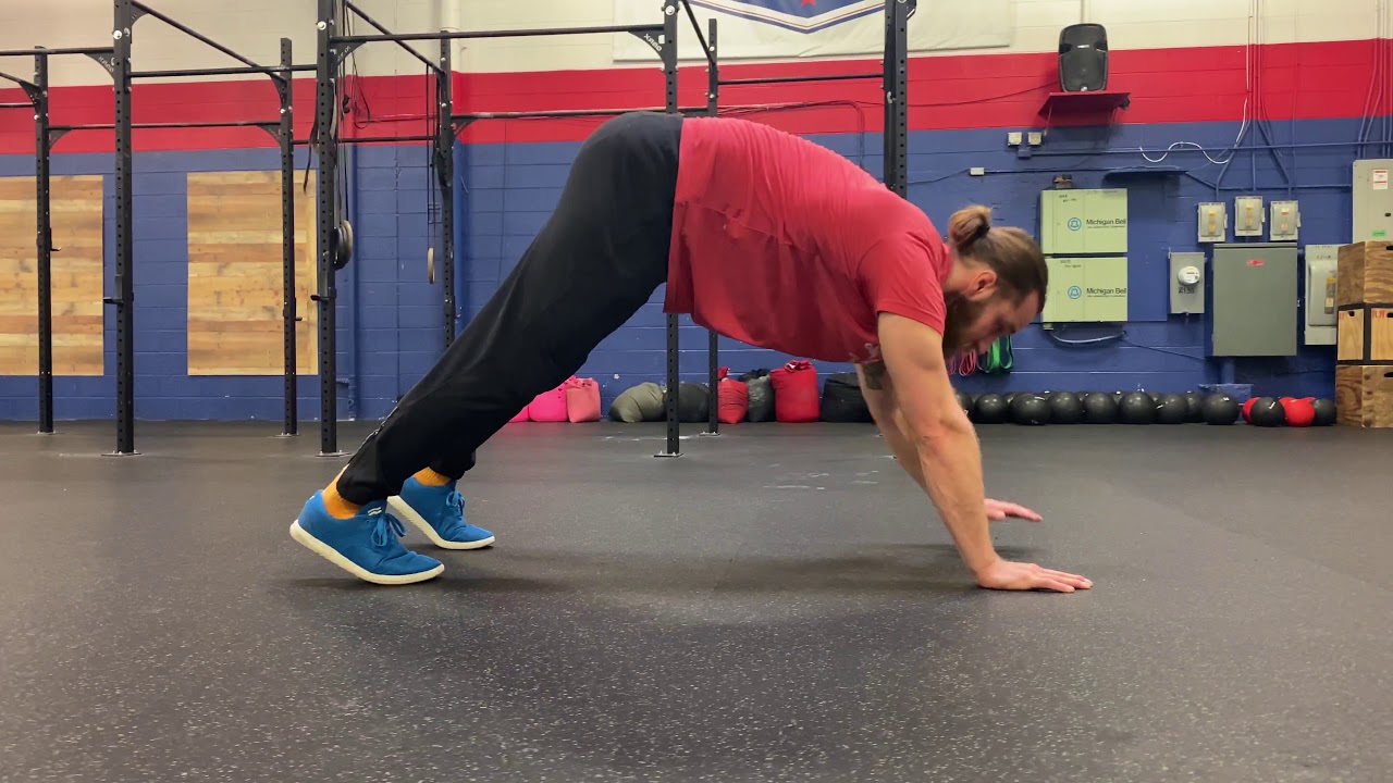 Push Up Toe Touch - YouTube