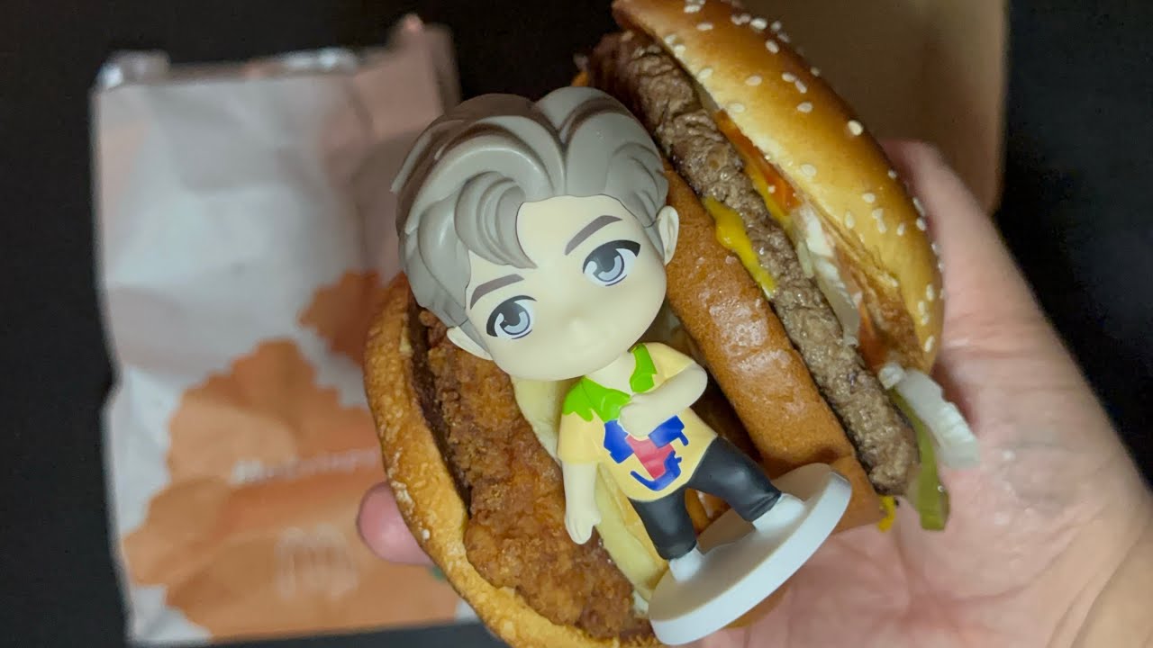BTS tries McDonald’s Best Burger and Chicken Sandwich / McDonald’s ...