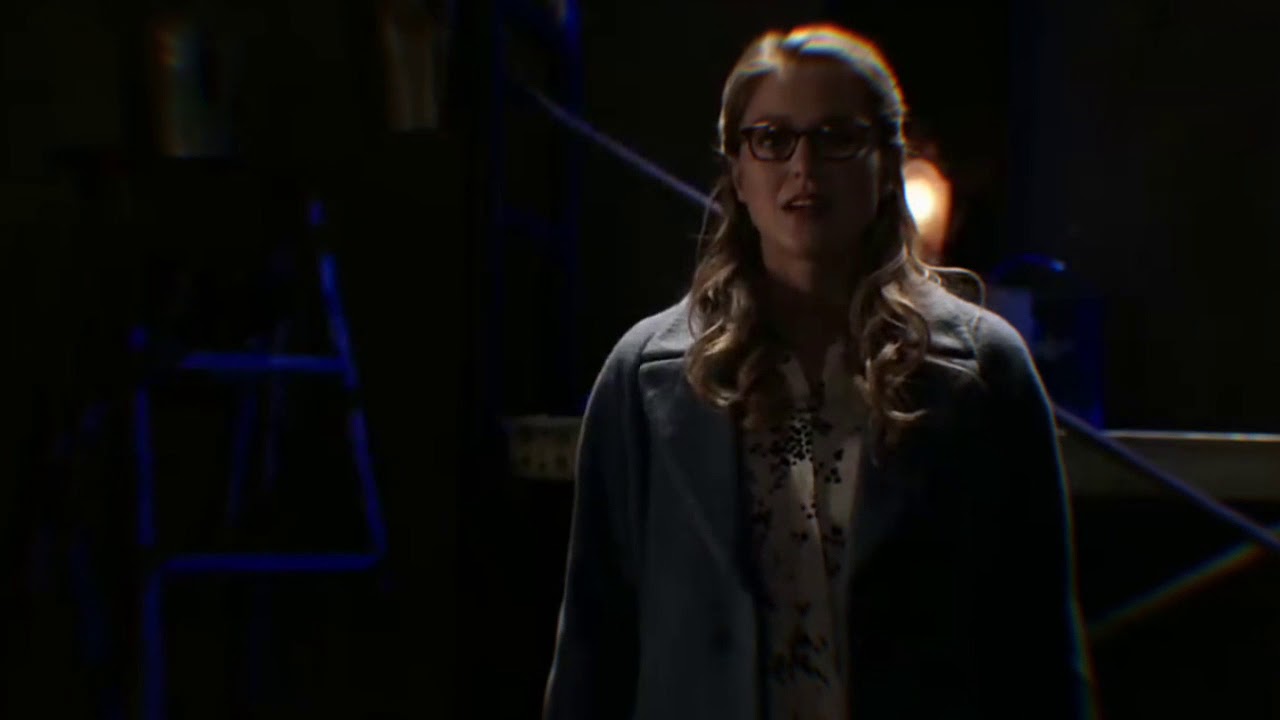 Kara Danvers & Kate Kane talk with each other about batman - YouTube