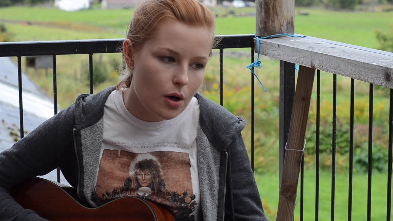 Music Plus Presents Emily Isla / The Byre Session - YouTube