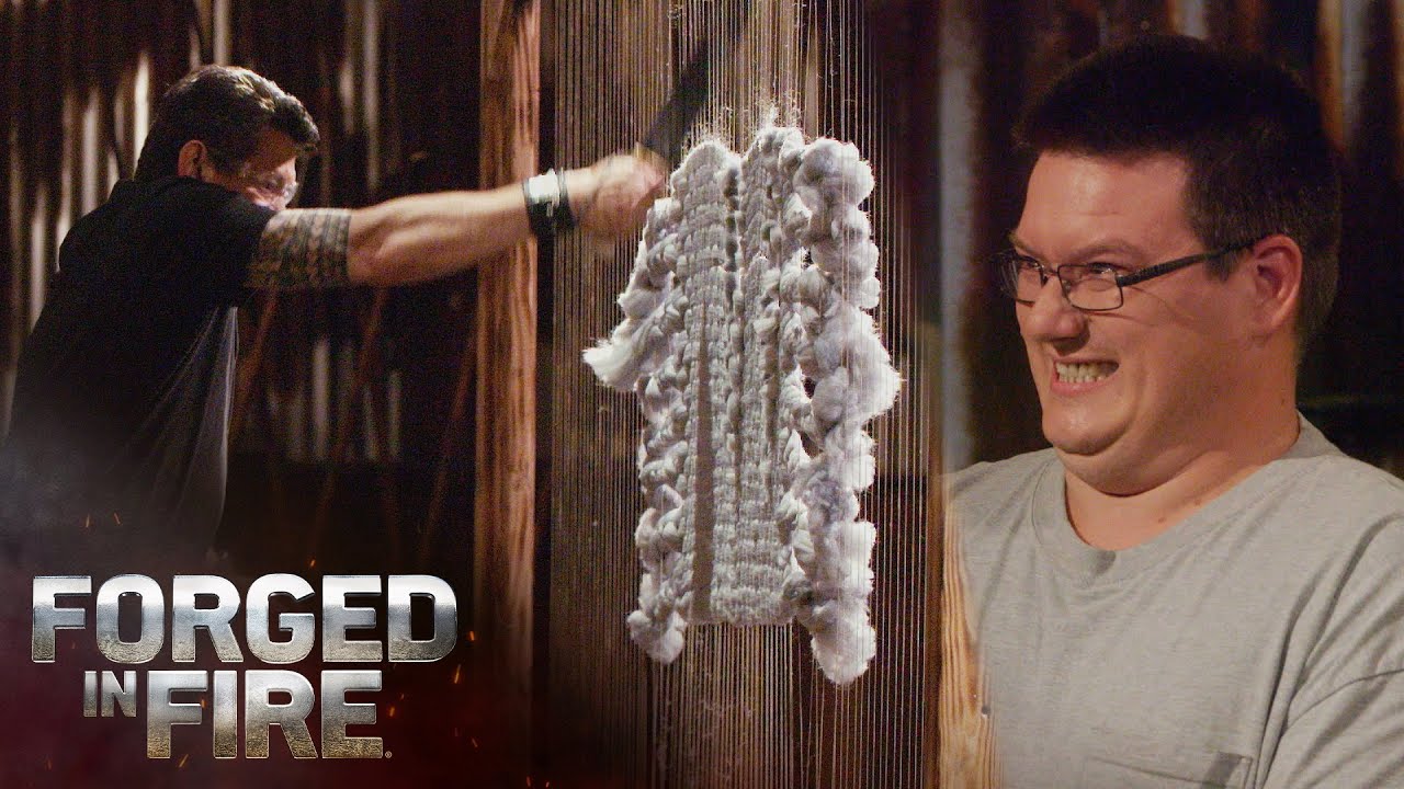 Bladesmiths Step in to Help OPPONENT?! (Season 7) | Forged in Fire ...