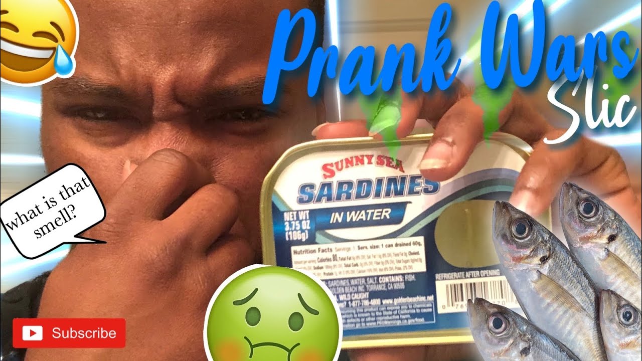 Smelling like fish prank on Twin Sister - YouTube