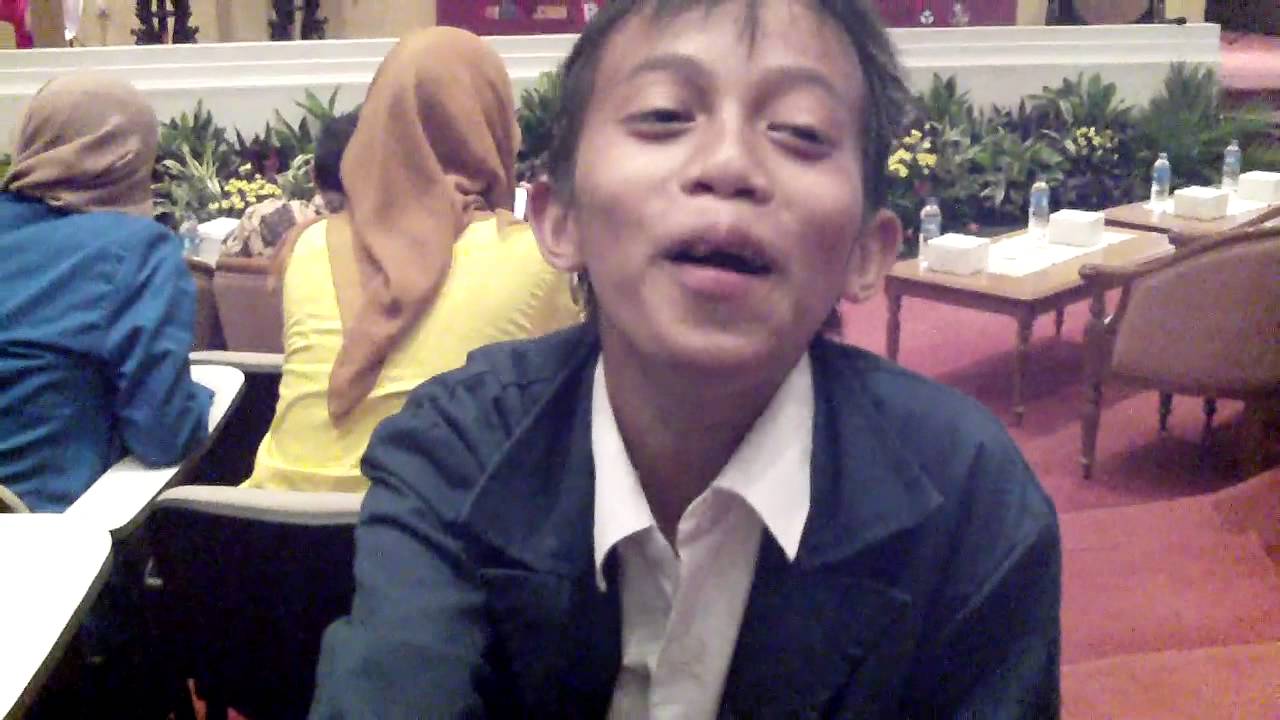 Angga Fauzan @ILC-NLC UI 2013 - YouTube