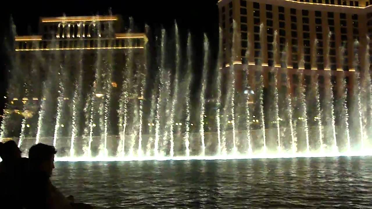 Water show a t Caesars Palace - YouTube