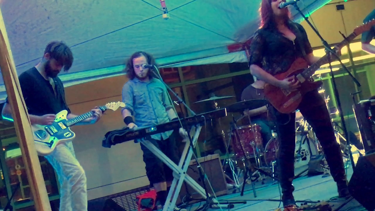 'A thousand Miles Between' Victoria Watts Band (live) @ The 2017 ...