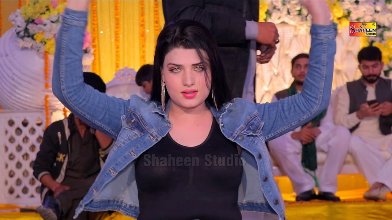 Dilbar Dilbar | Urwa Khan | Bollywood Dance 2022 | Shaheen Studio - YouTube