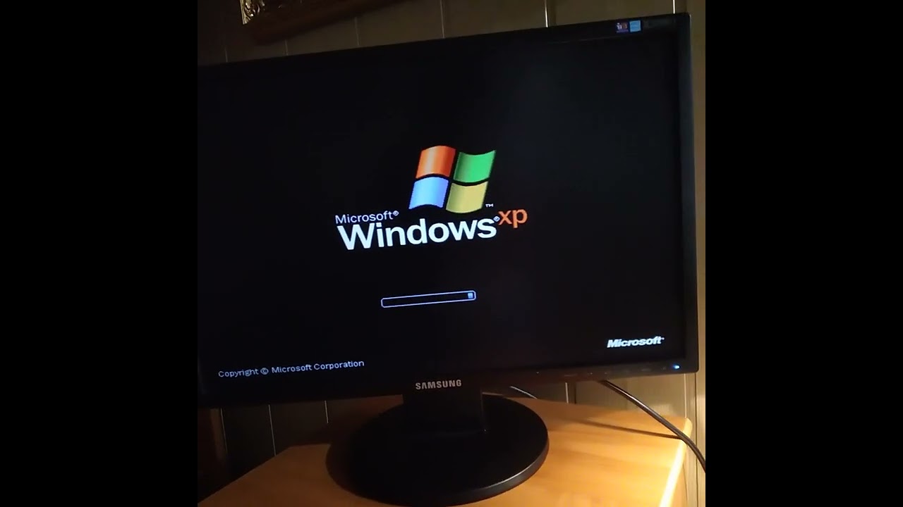Windows XP boot up on ASUS Computer - YouTube