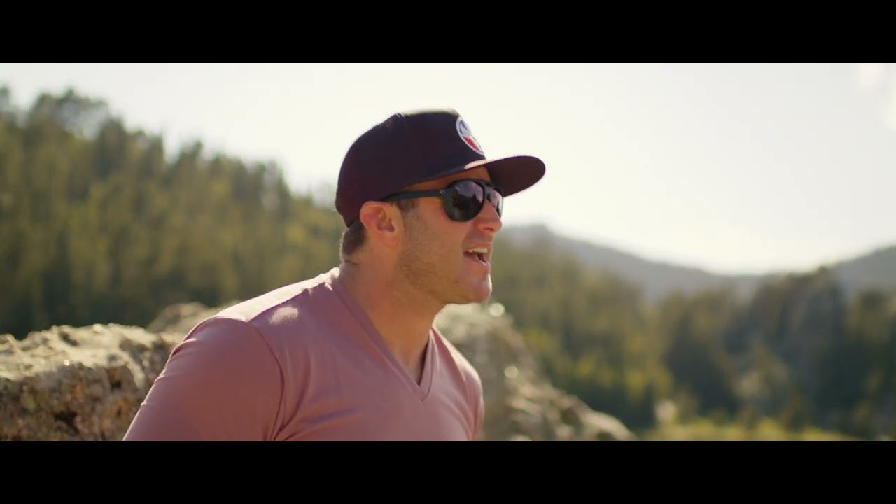 Easton Corbin - Between You and Me (Visual Video) - YouTube