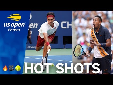 Roger Federer Goes AROUND The Net | US Open Hot Shot
