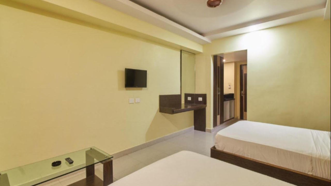 Hotel Rumani, Puri, India - YouTube