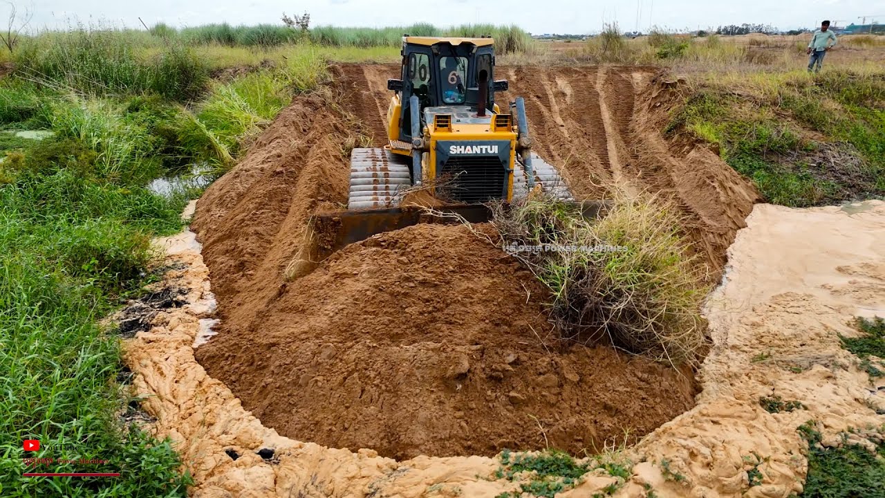 Amazing Skills Operator Dozer Power To Plows Cutter Sand In Water With ...
