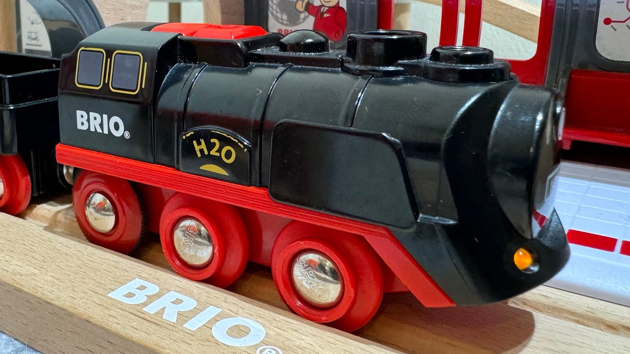 STEAM TRAIN - Testing the Brio Steam Locomotive - YouTube