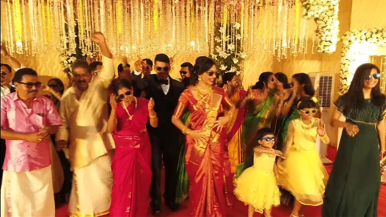 Best Wedding Dance Performance Family & Friends Dance Performance at ...