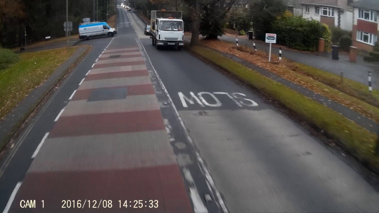Clear Channel Van Dangerously Pulls Out In Front OF Fully Loaded HGV ...
