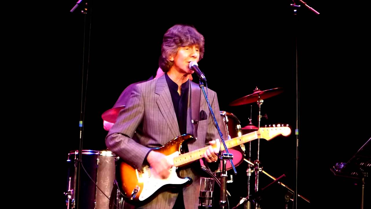 Mike Berry - The Sunshine Of Your Smile - YouTube