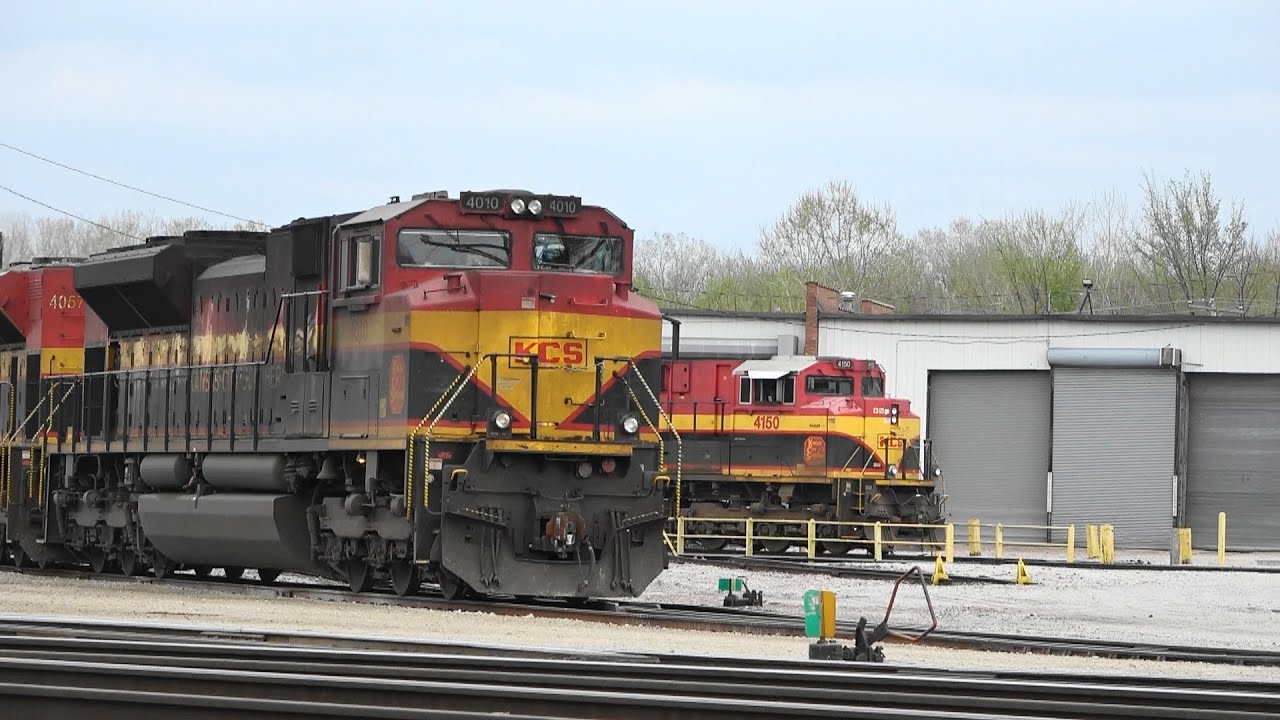 Two KCS ACe's Lead a Freight, Davenport, IA 4/19/23 - YouTube