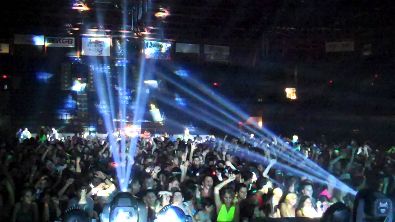 AVICII (STAGE VIEW) | BINGHAMTON, NY | GO DEEP | SEPTEMBER 13, 2012 ...