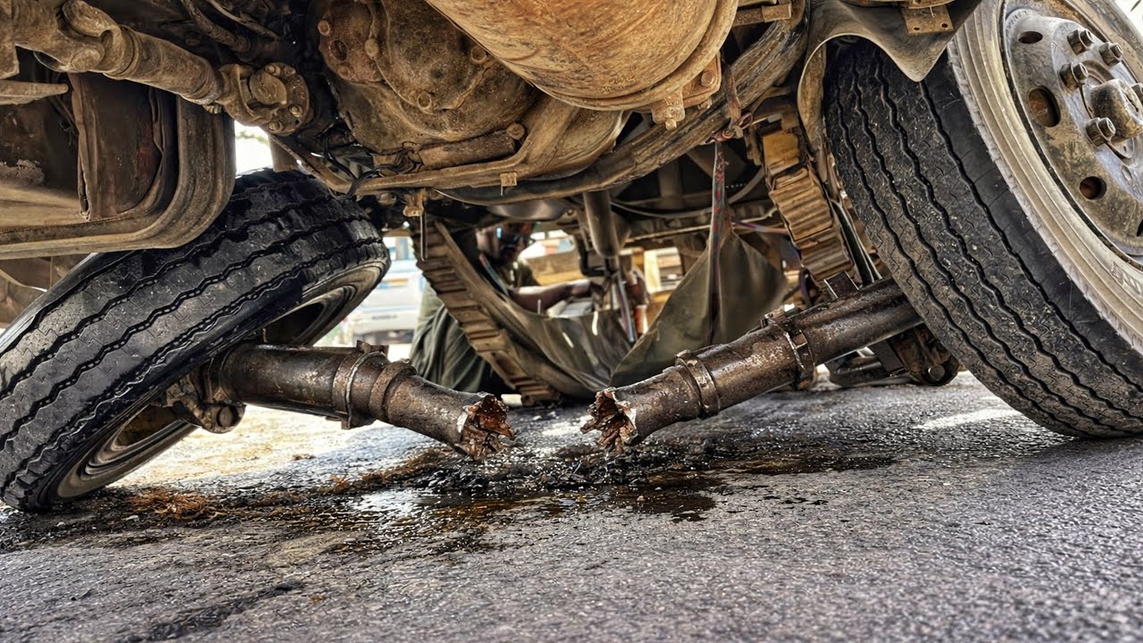 Truck Front Axle Snapped in Half! Shocking Overload Failure | Roadside ...
